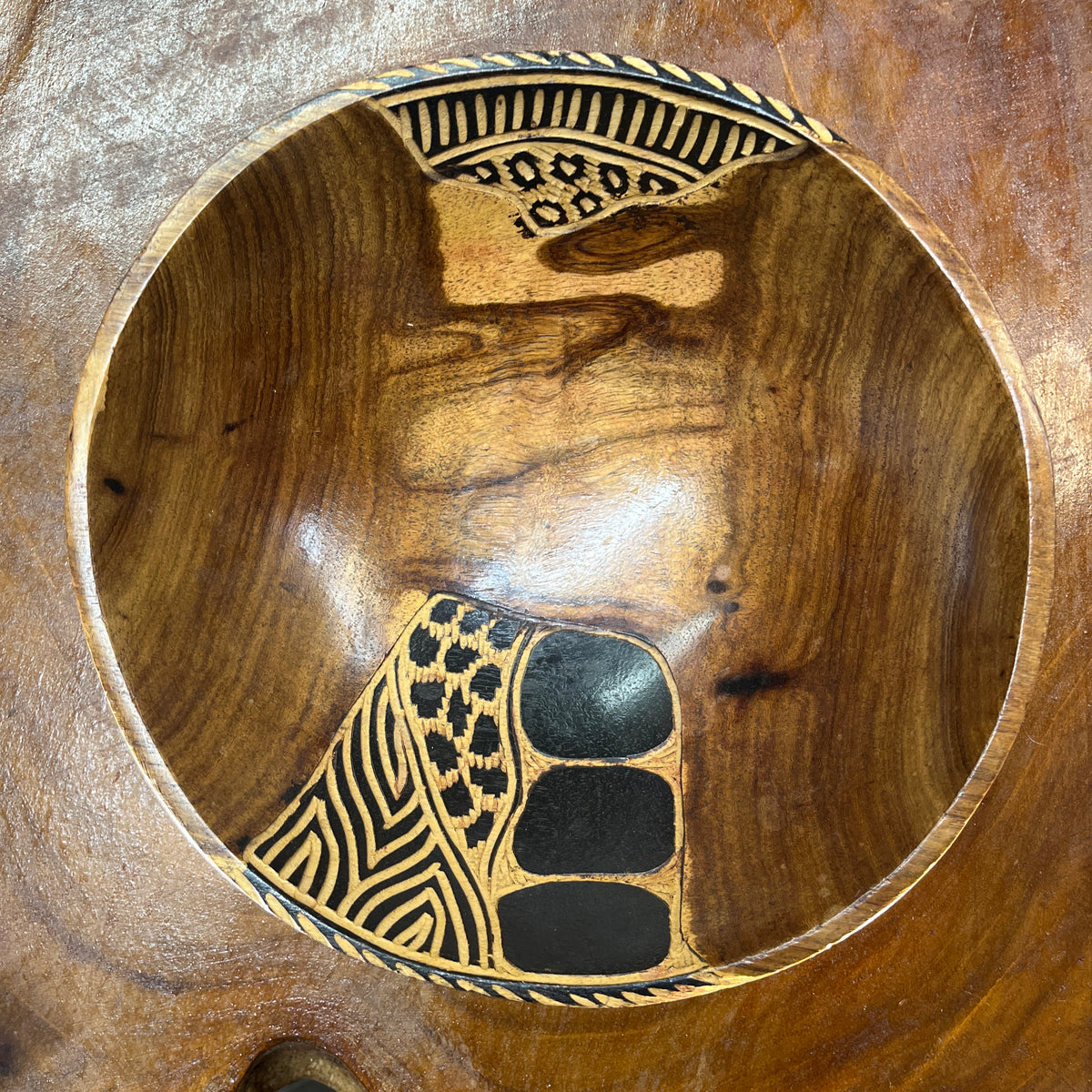 Hand carved Large Wooden Bowl Animal Skin Pattern Design – Africas Finest